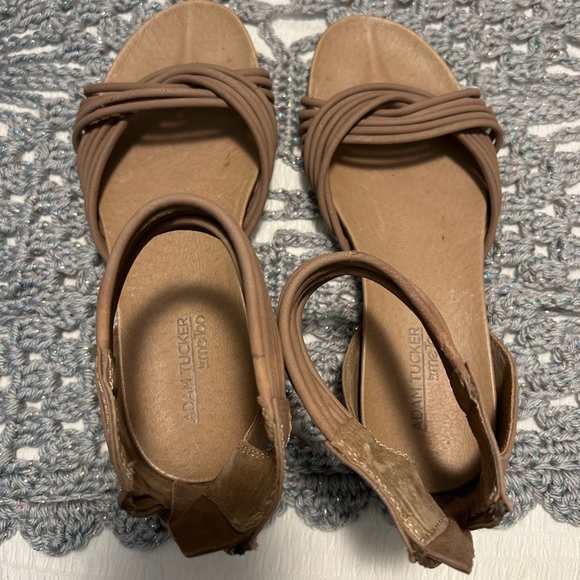 Adam Tucker | Shoes | Adam Tucker By Me Too Sandal Womens 95 | Poshmark